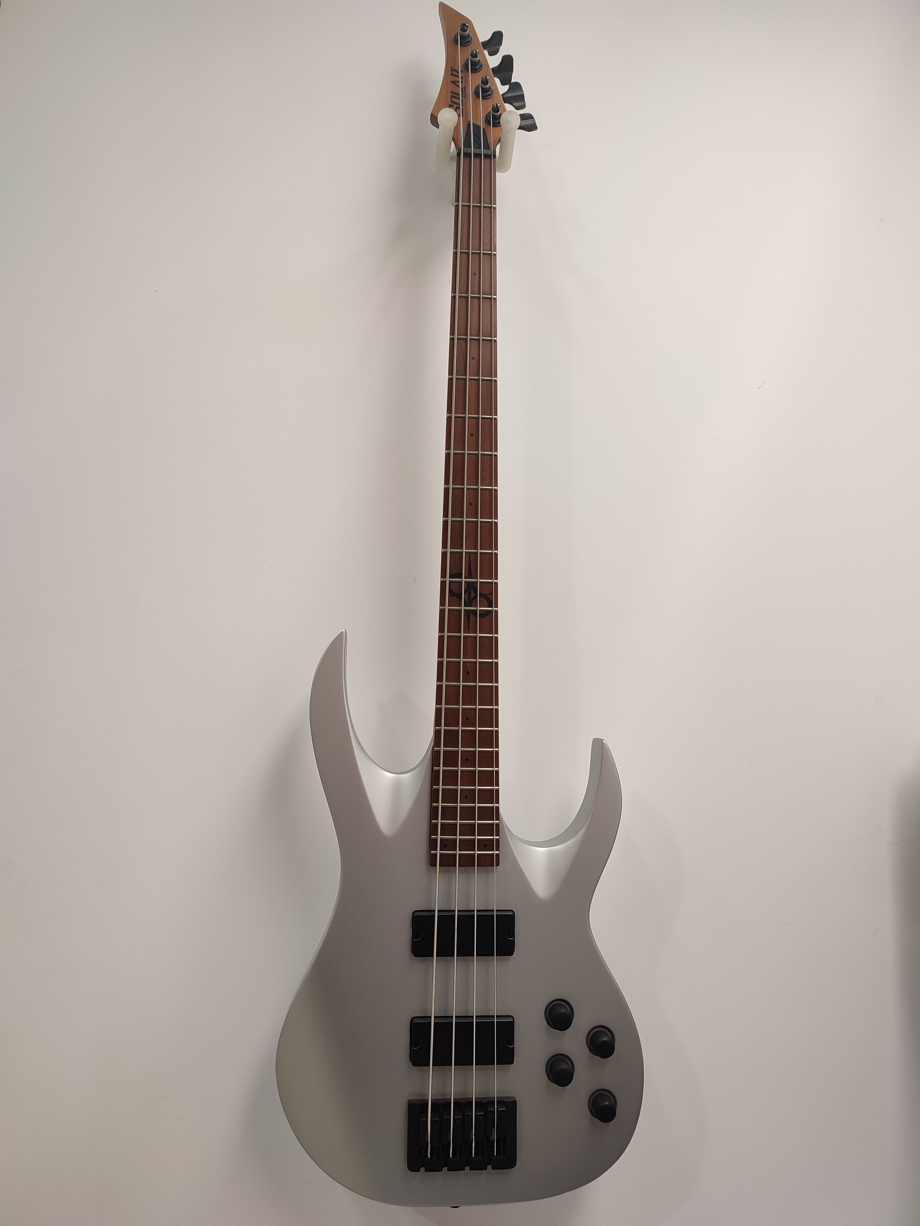 AB2.4S – Silver Matte Outlet N°: IW22041312